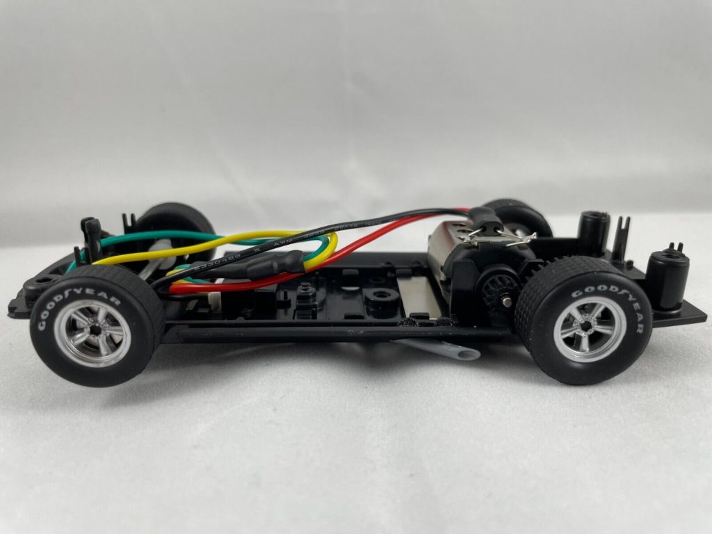 CH202223 PIONEER MUSTANG / CAMARO RTR RACE CHASSIS MAGNESIUM SILVER ...