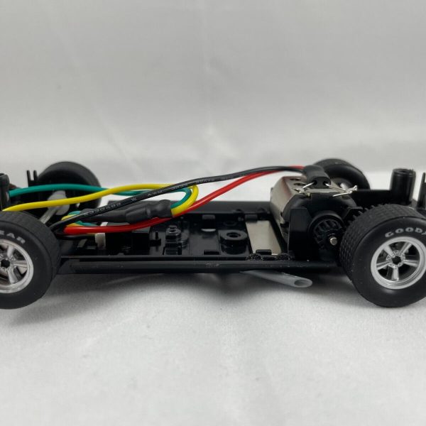 CH202223 PIONEER MUSTANG / CAMARO RTR RACE CHASSIS MAGNESIUM SILVER ...