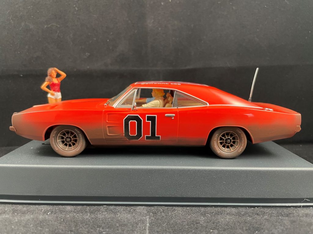 P158 PIONEER GENERAL LEE DODGE CHARGER DIRTY DAISY WITH WHITE SHORTS ...